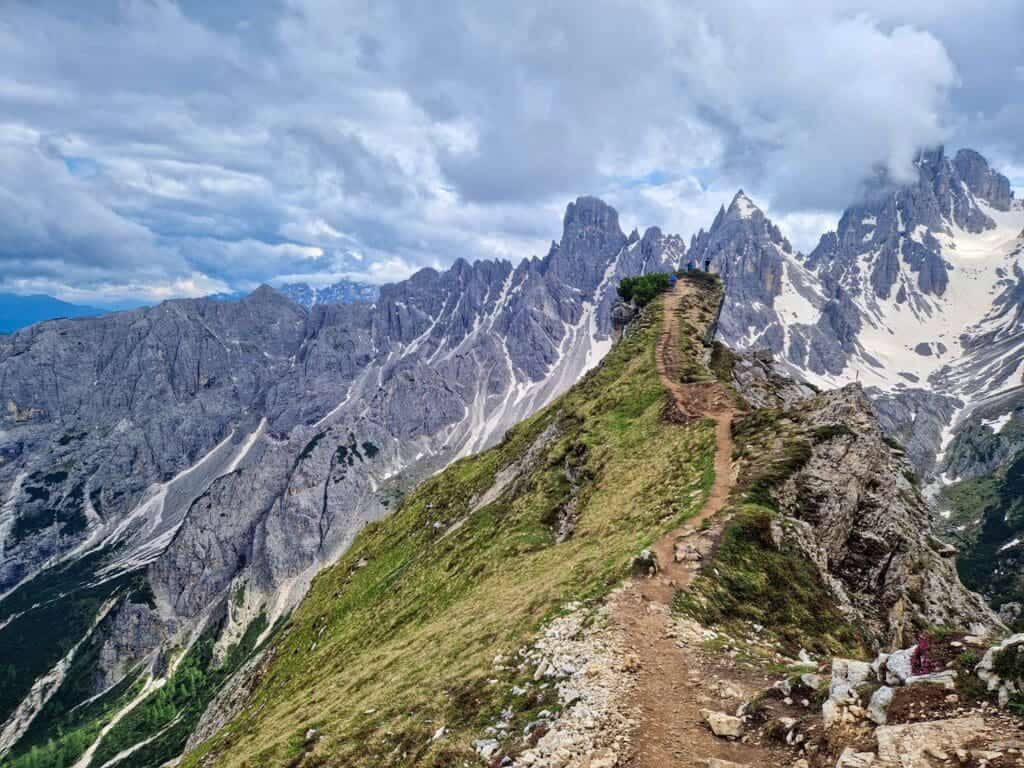 16 Best Places To Visit In The Dolomites In Summer + Map!